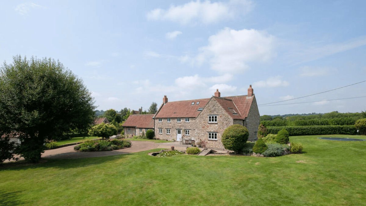Stone farmhouse in Upper Littleton hits the market | mnrjournal.co.uk